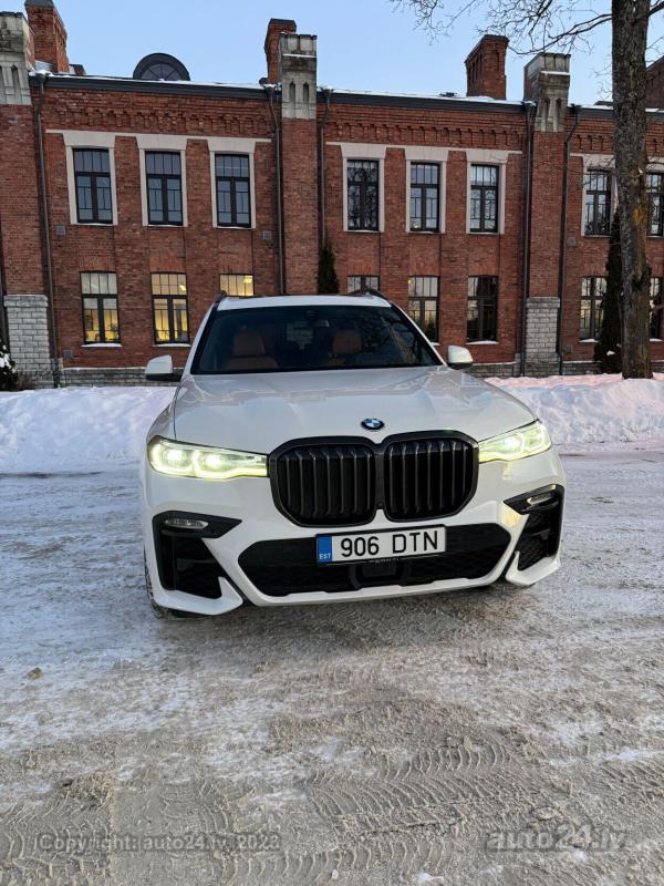 Balts BMW X7 2022 Tallina, ar dzinēja tilpumu 3.00 L un nobraukumu 114 tūkst. km par 65900 €, foto 2 vietnē AUTOMOTO.COM.LV