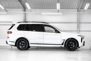 Balts BMW X7 2023 Tukums, ar dzinēja tilpumu 3.00 L un nobraukumu 0 tūkst. km par 90555 €, foto 4 vietnē AUTOMOTO.COM.LV