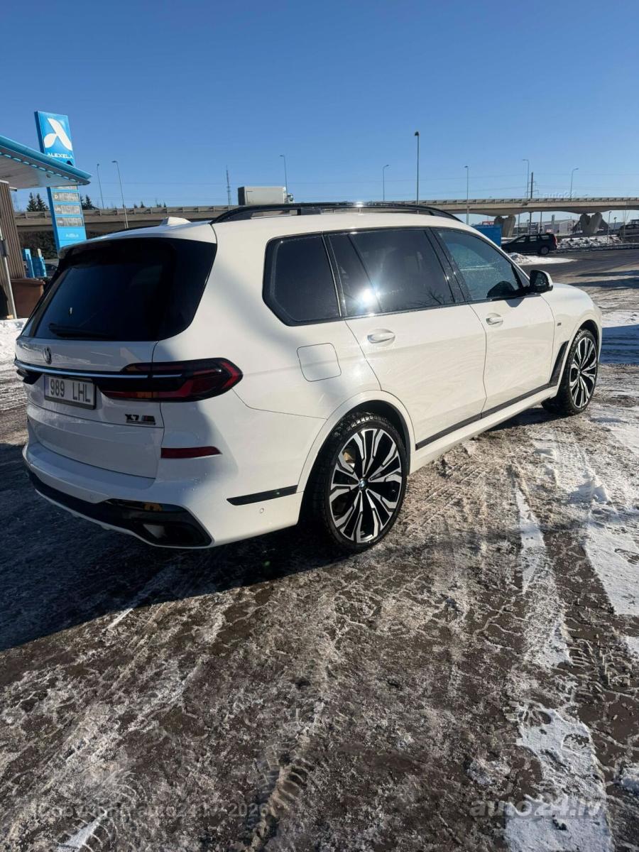 Balts BMW X7 2023 Tartu, ar dzinēja tilpumu 3.00 L un nobraukumu 91 tūkst. km par 84500 €, foto 3 vietnē AUTOMOTO.COM.LV