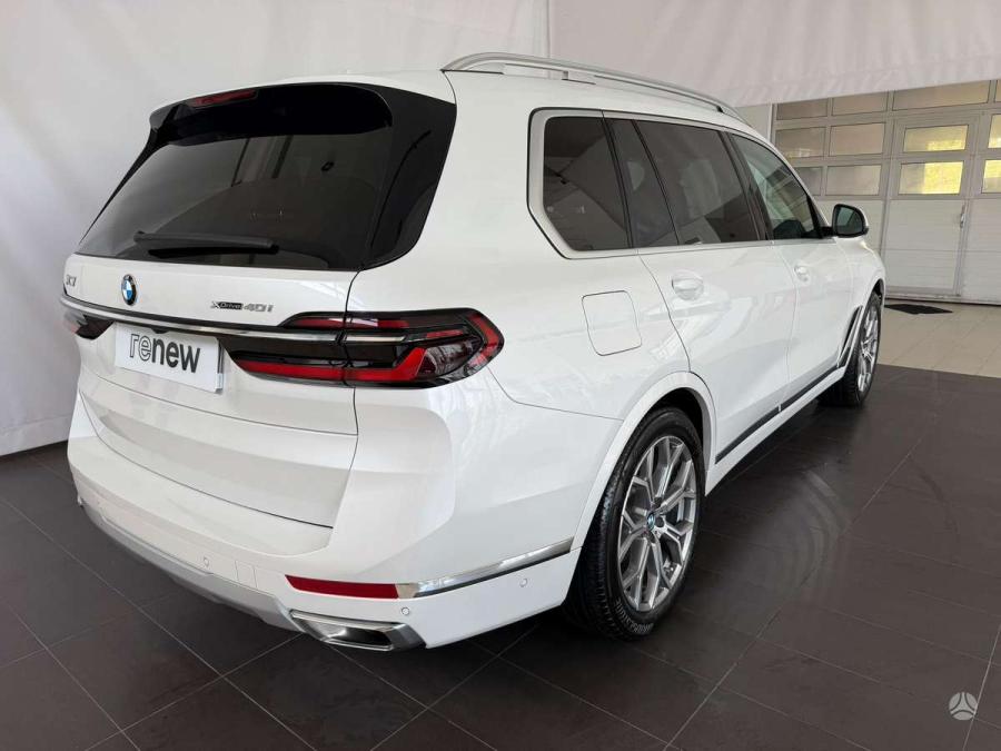 Balts BMW X7 2023 Klaipėda, ar dzinēja tilpumu 3.00 L un nobraukumu 112 tūkst. km par 60000 €, foto 4 vietnē AUTOMOTO.COM.LV