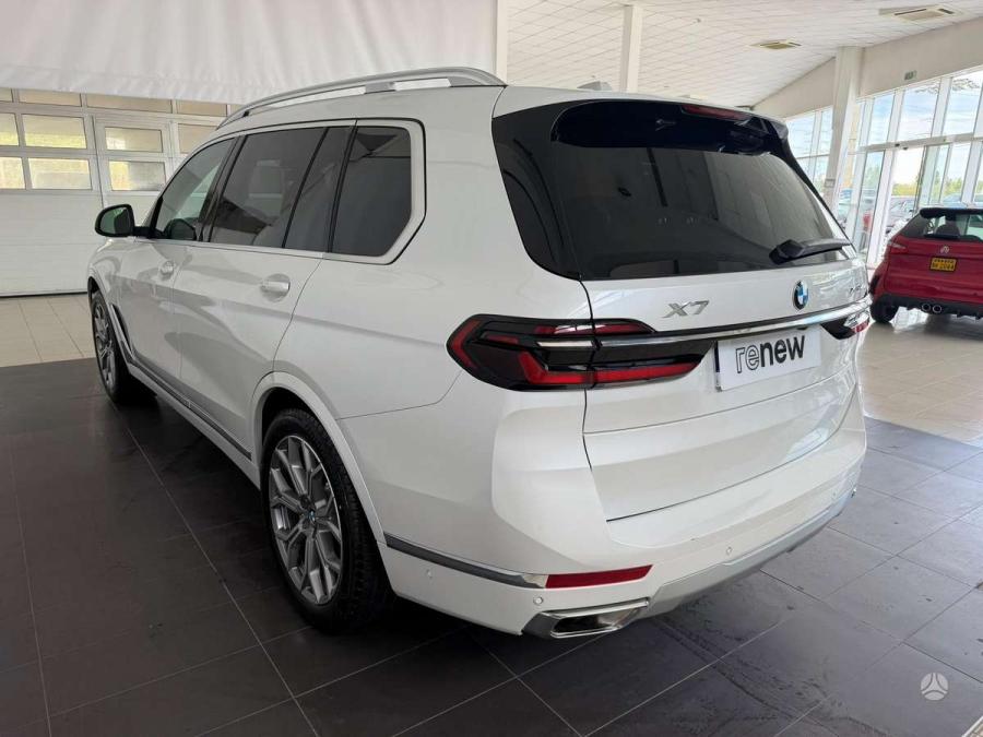 Balts BMW X7 2023 Klaipėda, ar dzinēja tilpumu 3.00 L un nobraukumu 112 tūkst. km par 60000 €, foto 5 vietnē AUTOMOTO.COM.LV