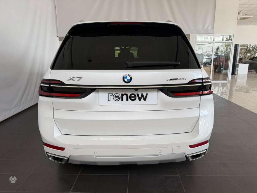 Balts BMW X7 2023 Klaipėda, ar dzinēja tilpumu 3.00 L un nobraukumu 112 tūkst. km par 60000 €, foto 6 vietnē AUTOMOTO.COM.LV