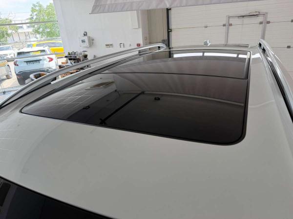 White BMW X7 2023 in Klaipeda, with an engine capacity of 3.00 L and mileage of 112 thousand km for 60000 €, photo 7 on AUTOMOTO.COM.LV