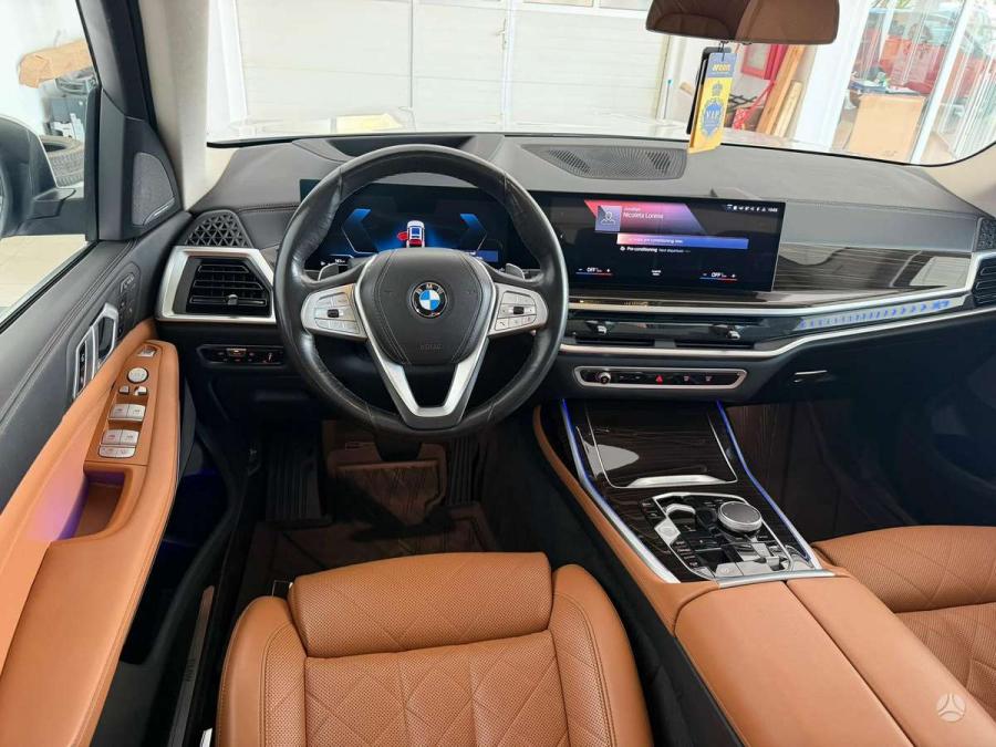 Balts BMW X7 2023 Klaipėda, ar dzinēja tilpumu 3.00 L un nobraukumu 112 tūkst. km par 60000 €, foto 11 vietnē AUTOMOTO.COM.LV