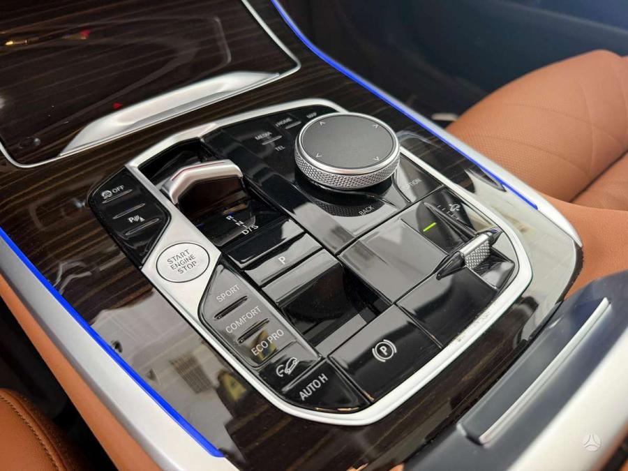 Balts BMW X7 2023 Klaipėda, ar dzinēja tilpumu 3.00 L un nobraukumu 112 tūkst. km par 60000 €, foto 20 vietnē AUTOMOTO.COM.LV