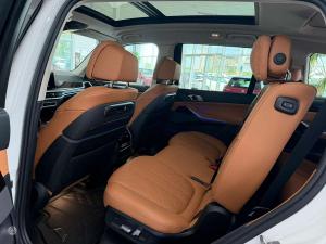 Balts BMW X7 2023 Klaipėda, ar dzinēja tilpumu 3.00 L un nobraukumu 112 tūkst. km par 60000 €, foto 27 vietnē AUTOMOTO.COM.LV