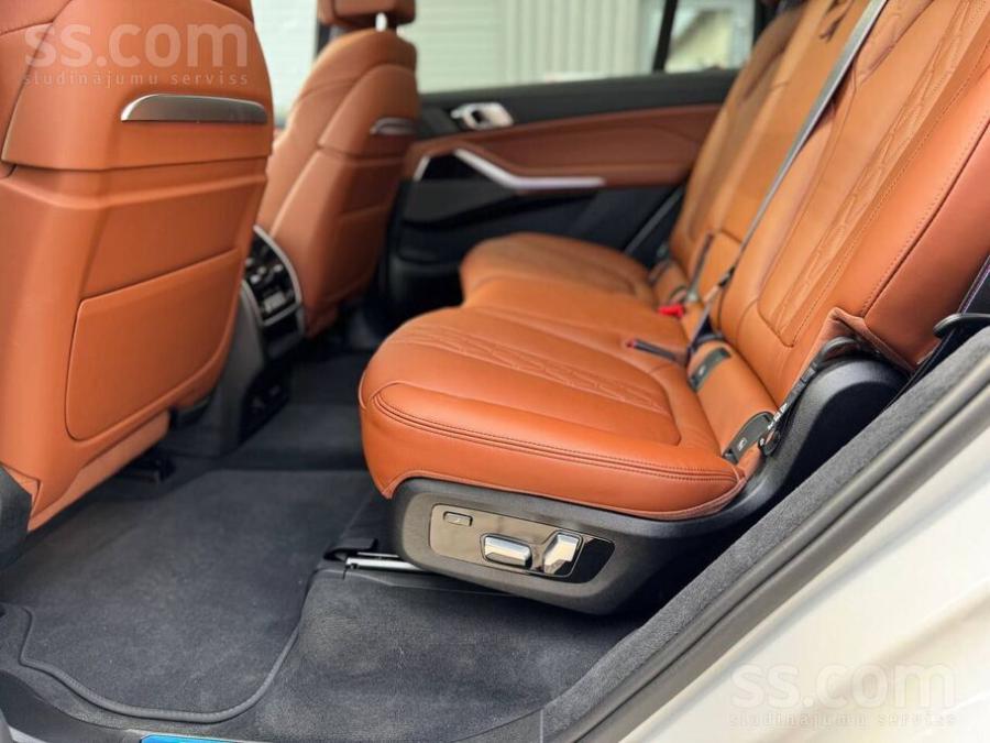 Balts BMW X7 2024 Rīga, ar dzinēja tilpumu 3.00 L un nobraukumu 18 tūkst. km par 85000 €, foto 16 vietnē AUTOMOTO.COM.LV