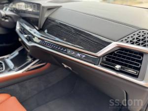 Balts BMW X7 2024 Rīga, ar dzinēja tilpumu 3.00 L un nobraukumu 18 tūkst. km par 85000 €, foto 21 vietnē AUTOMOTO.COM.LV