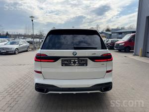 Белый БМВ X7 2024 в Рига, объемом двигателя 3.00 л и пробегом 22 тыс. км за 82000 €, фото 7 на AUTOMOTO.COM.LV