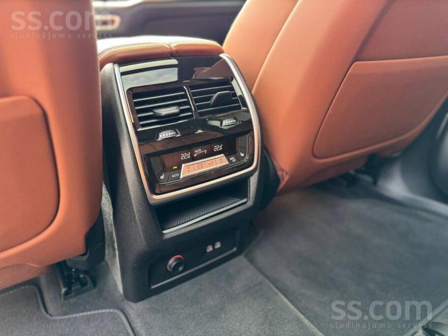 Белый БМВ X7 2024 в Рига, объемом двигателя 3.00 л и пробегом 22 тыс. км за 82000 €, фото 18 на AUTOMOTO.COM.LV