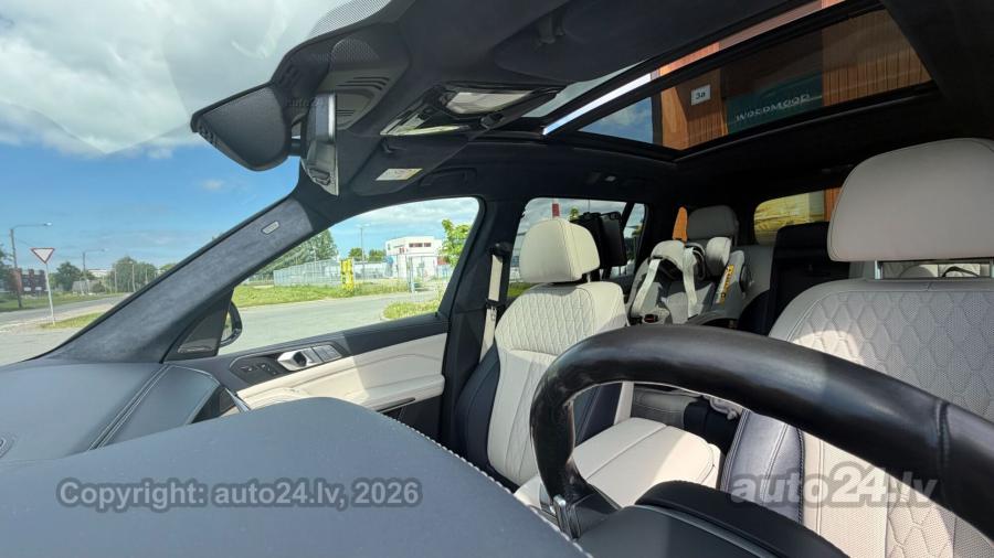 Белый БМВ X7 2021 в Таллин, объемом двигателя 3.00 л и пробегом 127 тыс. км за 65000 €, фото 11 на AUTOMOTO.COM.LV