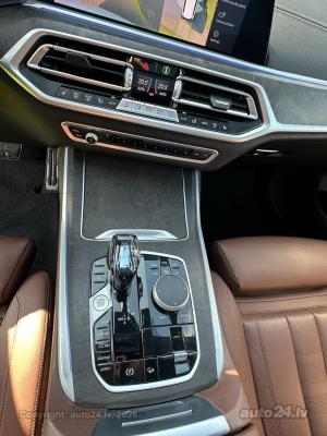 Balts BMW X7 2021 Tallina, ar dzinēja tilpumu 3.00 L un nobraukumu 166 tūkst. km par 55000 €, foto 9 vietnē AUTOMOTO.COM.LV