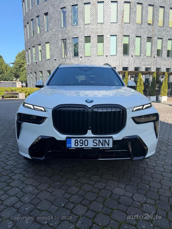 White BMW X7 2024 in Tallinn, with an engine capacity of 3.00 L and mileage of 28 thousand km for 94500 €, photo 3 on AUTOMOTO.COM.LV