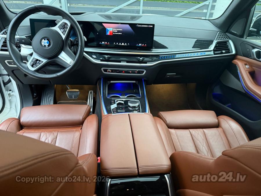 White BMW X7 2024 in Tallinn, with an engine capacity of 3.00 L and mileage of 28 thousand km for 94500 €, photo 20 on AUTOMOTO.COM.LV