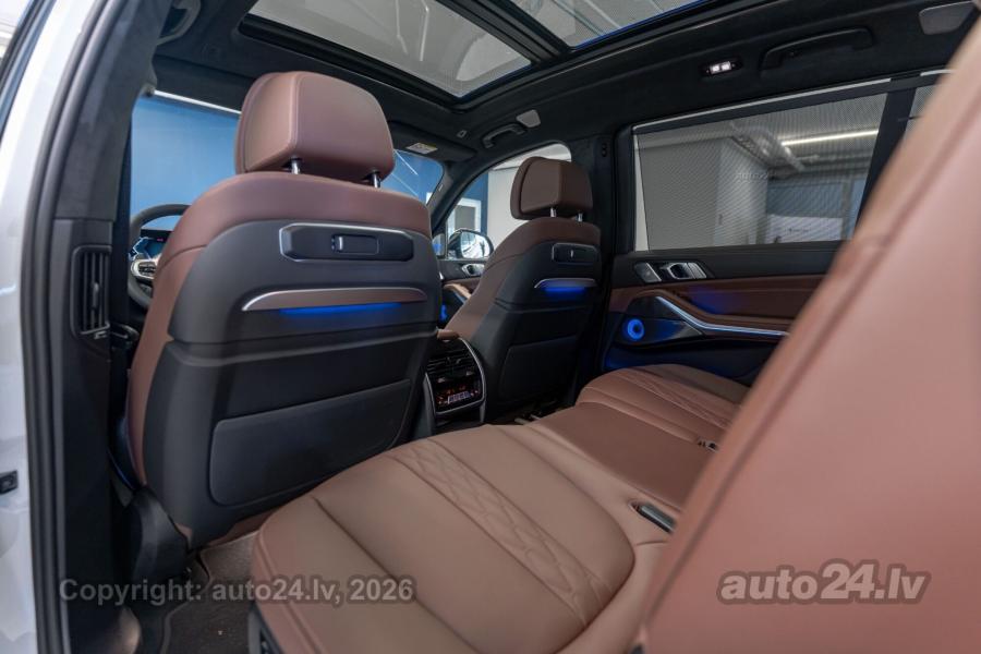 White BMW X7 2026 in Tallinn, with an engine capacity of 3.00 L and mileage of 5 thousand km for 111190 €, photo 15 on AUTOMOTO.COM.LV