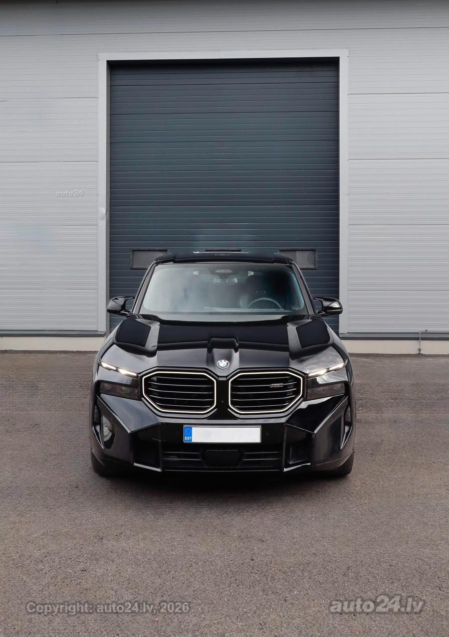 Black BMW XM 2023 in Tallinn, with an engine capacity of 4.40 L and mileage of 29 thousand km for 112000 €, photo 3 on AUTOMOTO.COM.LV