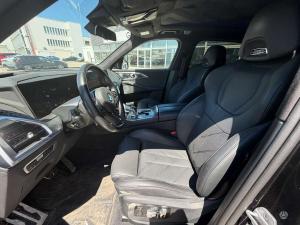 Melns BMW XM 2023 Marijampole, ar dzinēja tilpumu 4.40 L un nobraukumu 27 tūkst. km par 89950 €, foto 8 vietnē AUTOMOTO.COM.LV
