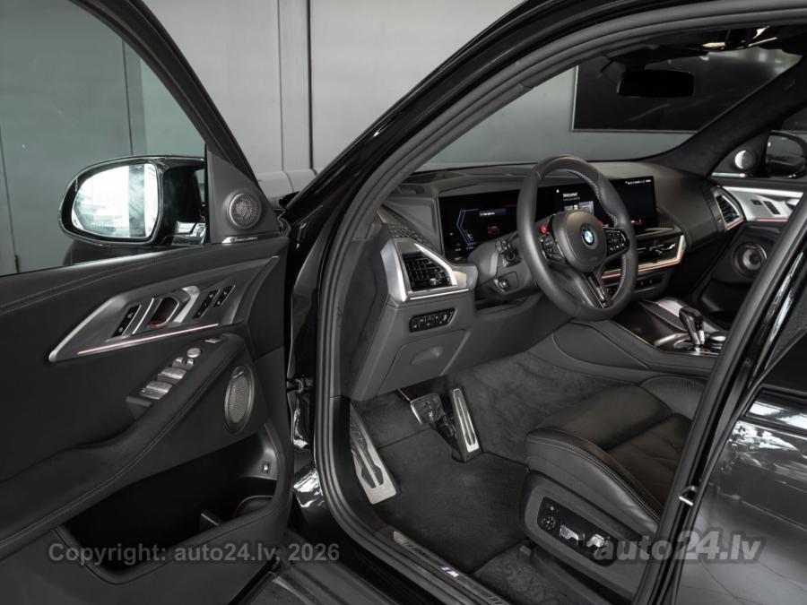 Черный БМВ XM 2023 в Таллин, объемом двигателя 4.40 л и пробегом 30 тыс. км за 114900 €, фото 12 на AUTOMOTO.COM.LV