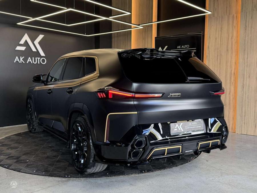 Melns BMW XM 2023 Kauņa, ar dzinēja tilpumu 4.40 L un nobraukumu 41 tūkst. km par 104990 €, foto 10 vietnē AUTOMOTO.COM.LV