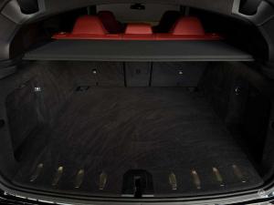 Melns BMW XM 2023 Kauņa, ar dzinēja tilpumu 4.40 L un nobraukumu 41 tūkst. km par 104990 €, foto 28 vietnē AUTOMOTO.COM.LV