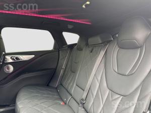 Melns BMW XM 2023 Rīga, ar dzinēja tilpumu 4.40 L un nobraukumu 44 tūkst. km par 104990 €, foto 8 vietnē AUTOMOTO.COM.LV