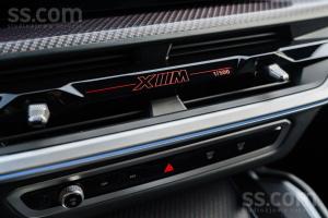 Melns BMW XM 2024 Rīga, ar dzinēja tilpumu 4.40 L un nobraukumu 54 tūkst. km par 149000 €, foto 21 vietnē AUTOMOTO.COM.LV