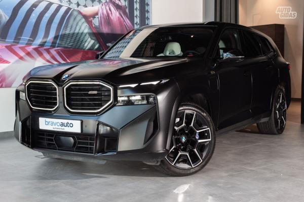 Черный БМВ XM 2024 в Каунас, объемом двигателя 4.40 л и пробегом 32 тыс. км за 129990 €, фото 1 на AUTOMOTO.COM.LV