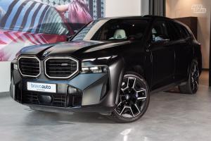 Черный БМВ XM 2024 в Каунас, объемом двигателя 4.40 л и пробегом 32 тыс. км за 129990 €, фото  на AUTOMOTO.COM.LV
