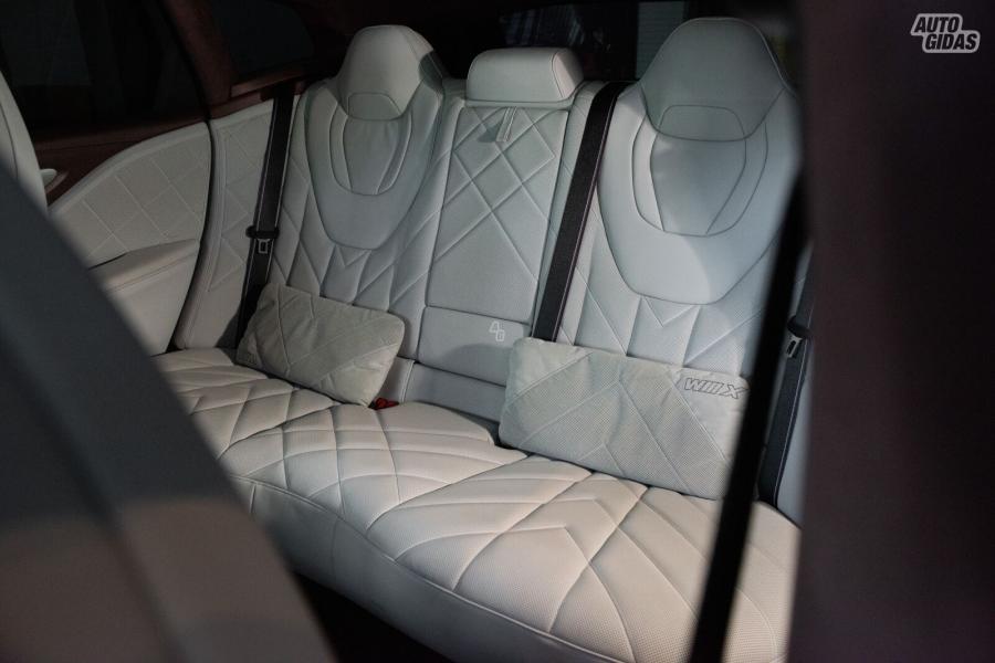 Черный БМВ XM 2024 в Каунас, объемом двигателя 4.40 л и пробегом 32 тыс. км за 129990 €, фото 28 на AUTOMOTO.COM.LV