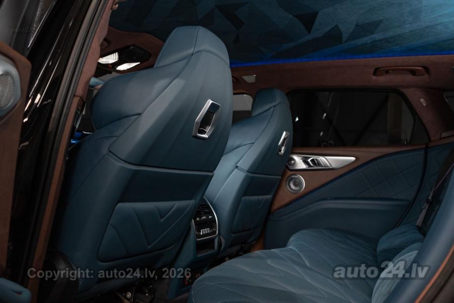 Черный БМВ XM 2024 в Рига, объемом двигателя 4.40 л и пробегом 42 тыс. км за 100642 €, фото 14 на AUTOMOTO.COM.LV