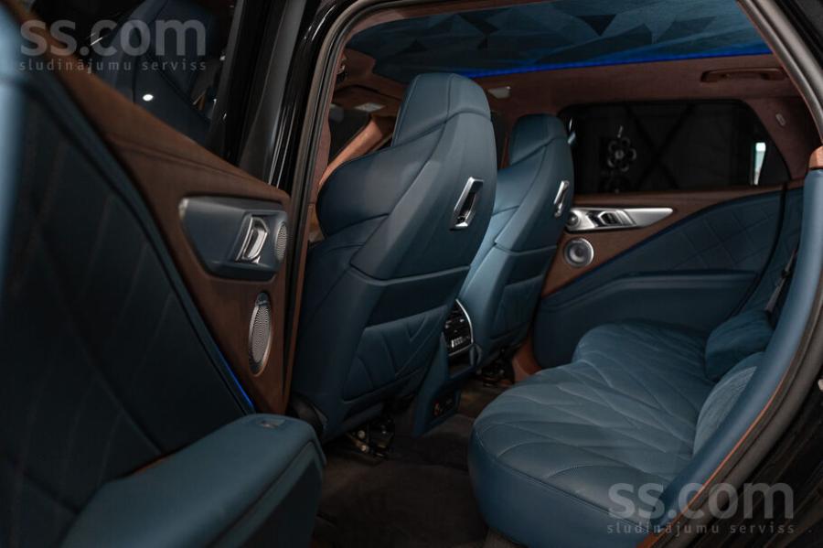 Черный БМВ XM 2024 в Рига, объемом двигателя 4.40 л и пробегом 42 тыс. км за 100642 €, фото 14 на AUTOMOTO.COM.LV