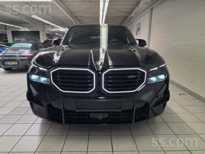 Melns BMW XM 2024 Jūrmala, ar dzinēja tilpumu 3.00 L un nobraukumu 45 tūkst. km par 97000 €, foto  vietnē AUTOMOTO.COM.LV