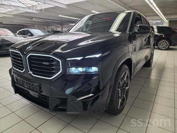 Черный БМВ XM 2024 в Юрмала, объемом двигателя 3.00 л и пробегом 45 тыс. км за 97000 €, фото 4 на AUTOMOTO.COM.LV