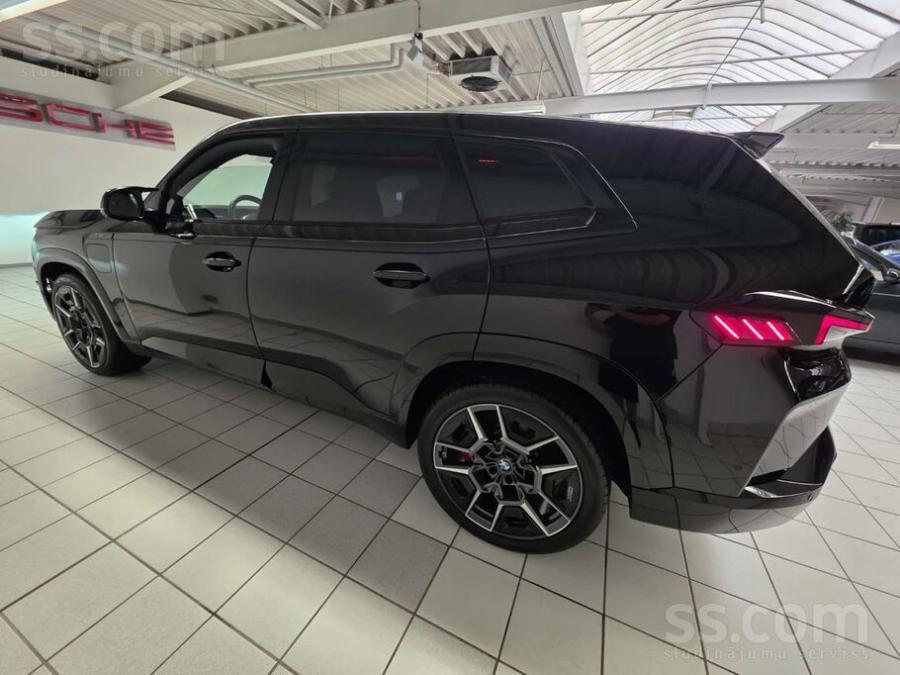 Melns BMW XM 2024 Jūrmala, ar dzinēja tilpumu 3.00 L un nobraukumu 45 tūkst. km par 97000 €, foto 10 vietnē AUTOMOTO.COM.LV