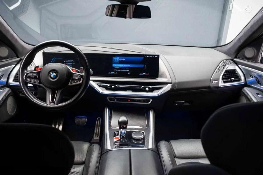 Melns BMW XM 2024 Tukums, ar dzinēja tilpumu 3.00 L un nobraukumu 35 tūkst. km par 99990 €, foto 5 vietnē AUTOMOTO.COM.LV