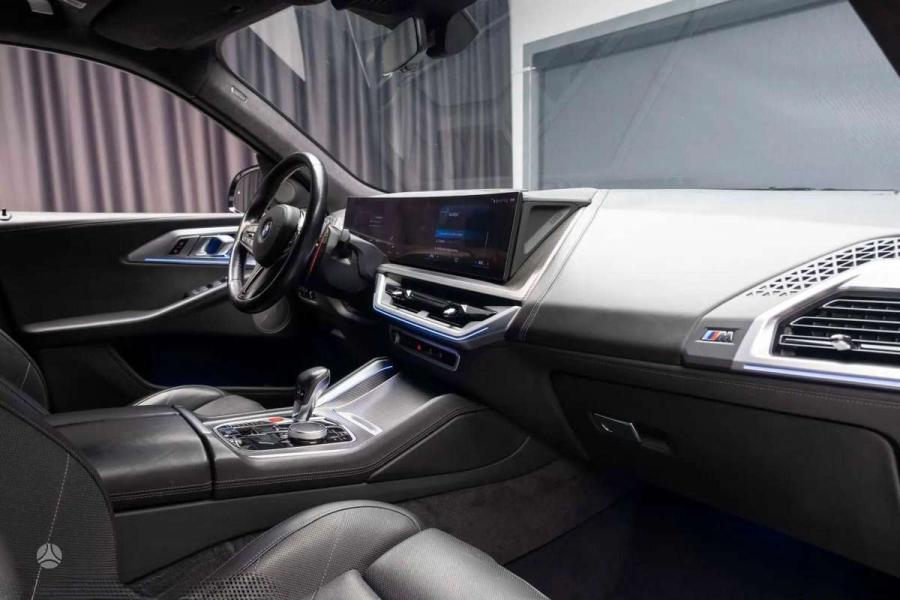 Melns BMW XM 2024 Tukums, ar dzinēja tilpumu 3.00 L un nobraukumu 35 tūkst. km par 99990 €, foto 6 vietnē AUTOMOTO.COM.LV
