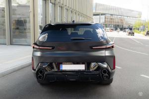 Black BMW XM 2024 in Vilnius, with an engine capacity of 4.40 L and mileage of 17 thousand km for 123000 €, photo 14 on AUTOMOTO.COM.LV
