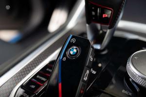 Black BMW XM 2024 in Vilnius, with an engine capacity of 4.40 L and mileage of 17 thousand km for 123000 €, photo 32 on AUTOMOTO.COM.LV