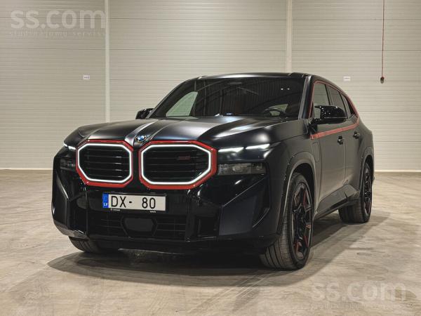 Черный БМВ XM 2024 в Рига, объемом двигателя 4.40 л и пробегом 62 тыс. км за 139900 €, фото 1 на AUTOMOTO.COM.LV