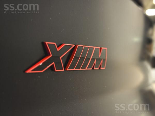 Черный БМВ XM 2024 в Рига, объемом двигателя 4.40 л и пробегом 62 тыс. км за 139900 €, фото 9 на AUTOMOTO.COM.LV
