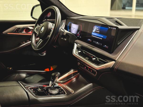 Черный БМВ XM 2024 в Рига, объемом двигателя 4.40 л и пробегом 62 тыс. км за 139900 €, фото 10 на AUTOMOTO.COM.LV