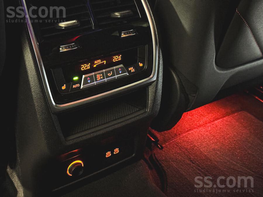 Черный БМВ XM 2024 в Рига, объемом двигателя 4.40 л и пробегом 62 тыс. км за 139900 €, фото 12 на AUTOMOTO.COM.LV