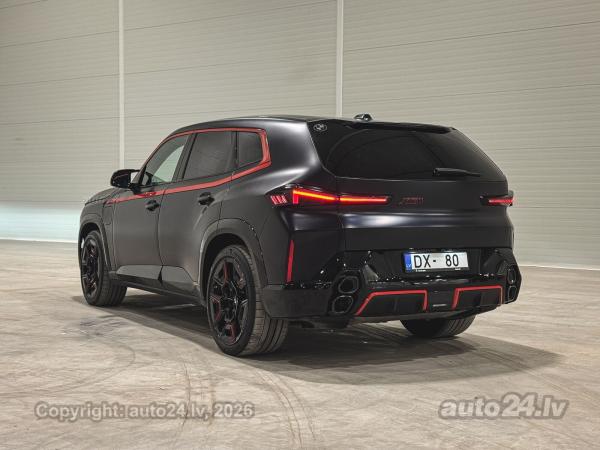 Черный БМВ XM 2024 в Рига, объемом двигателя 4.40 л и пробегом 62 тыс. км за 139900 €, фото 4 на AUTOMOTO.COM.LV