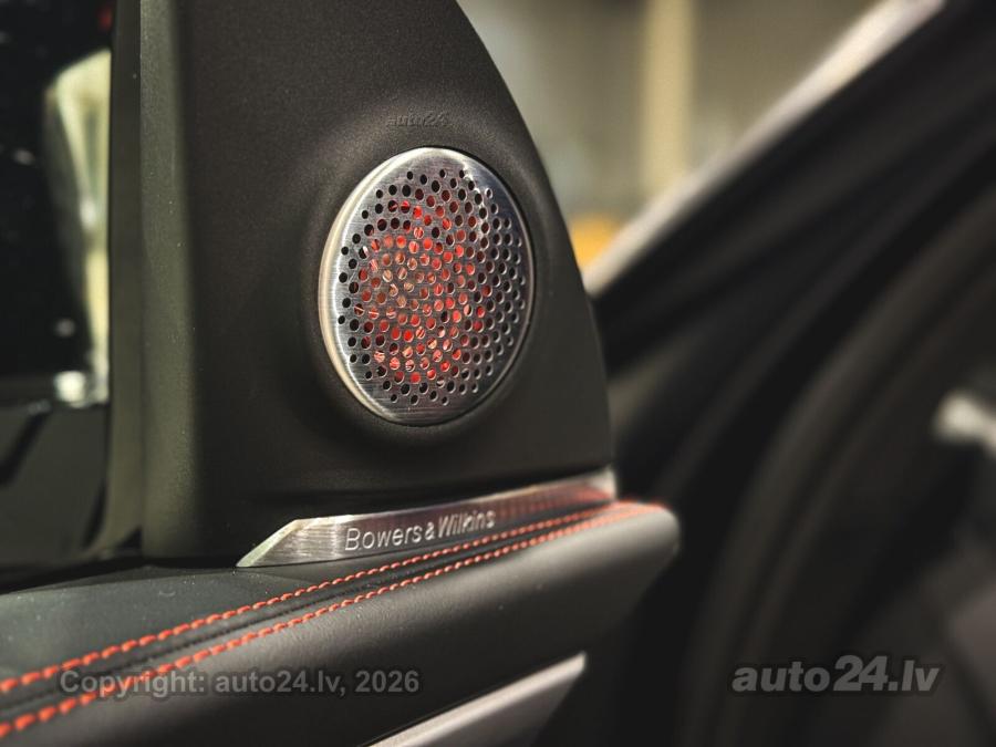 Black BMW XM 2024 in Riga, with an engine capacity of 4.40 L and mileage of 62 thousand km for 139900 €, photo 26 on AUTOMOTO.COM.LV