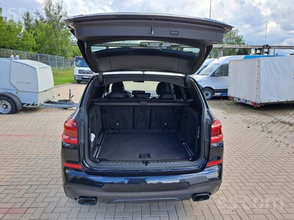 Blue BMW XM 2019 in Riga, with an engine capacity of 3.00 L and mileage of 131 thousand km for 29500 €, photo 3 on AUTOMOTO.COM.LV
