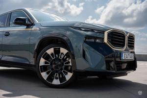 Зеленый БМВ XM 2023 в Вильнюс, объемом двигателя 4.40 л и пробегом 30 тыс. км за 110000 €, фото 9 на AUTOMOTO.COM.LV