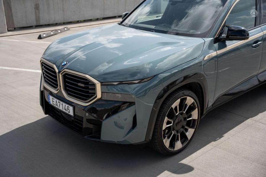Зеленый БМВ XM 2023 в Вильнюс, объемом двигателя 4.40 л и пробегом 30 тыс. км за 110000 €, фото 17 на AUTOMOTO.COM.LV