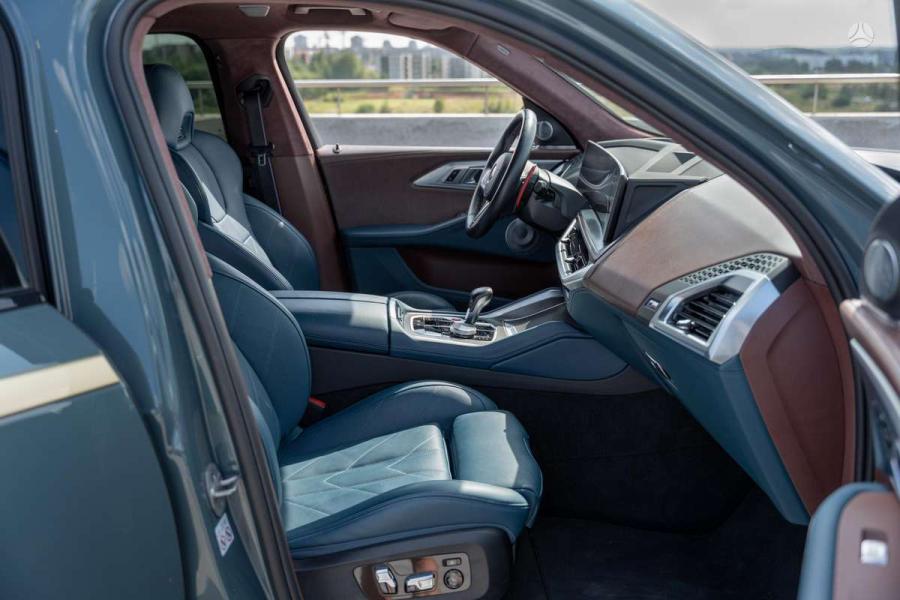 Зеленый БМВ XM 2023 в Вильнюс, объемом двигателя 4.40 л и пробегом 30 тыс. км за 110000 €, фото 25 на AUTOMOTO.COM.LV