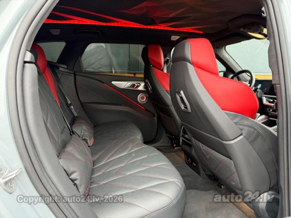 Pelēks BMW XM 2023 Tallina, ar dzinēja tilpumu 4.40 L un nobraukumu 36 tūkst. km par 128900 €, foto 11 vietnē AUTOMOTO.COM.LV