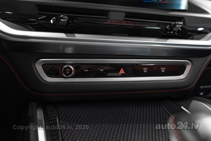 Серый БМВ XM 2023 в Рига, объемом двигателя 4.40 л и пробегом 56 тыс. км за 117370 €, фото 26 на AUTOMOTO.COM.LV